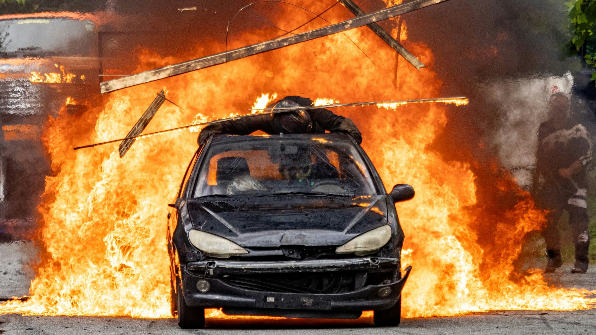 20 Legendary Car Stunts in Movies You Didn’t Know Were Real