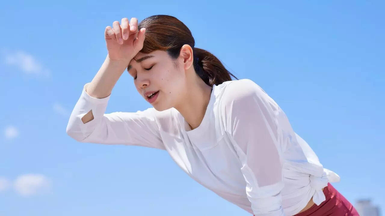 Feeling breathless when walking short distances: 8 possible health reasons