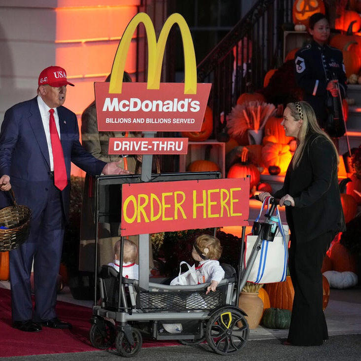 Photos: Trump hosts trick-or-treaters for White House Halloween bash