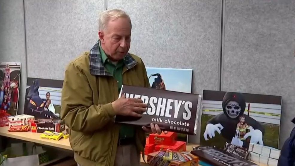 Lewiston man continues Halloween tradition with thousands of candy bars