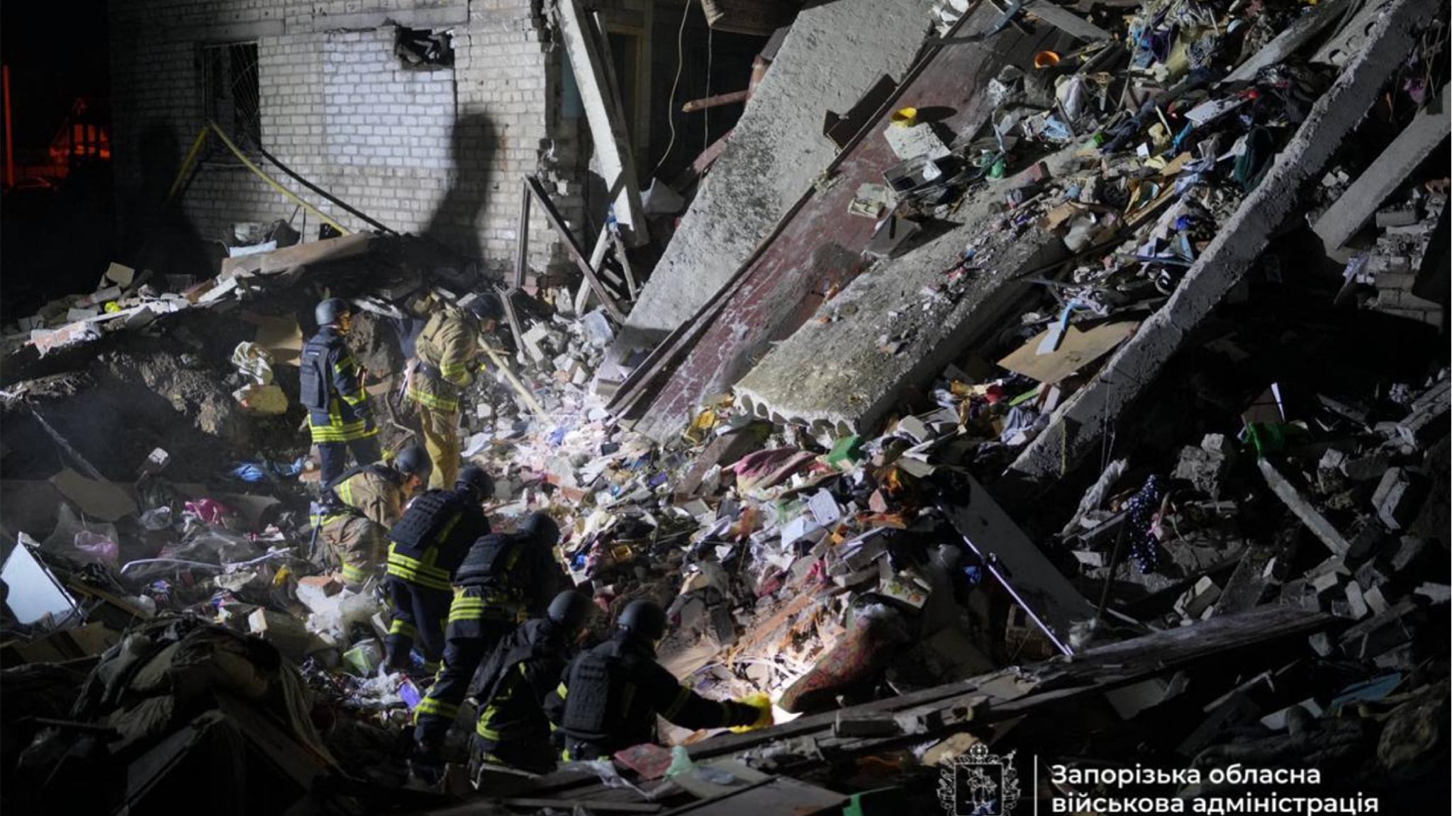 Bombe russe, città ucraine al buio. A Pokrovsk si combatte casa per casa
