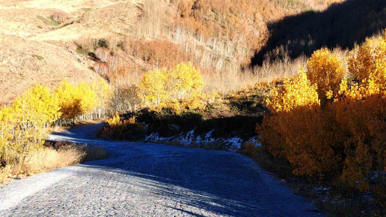 Nemrut Kalderası sezonun son ziyaretçilerini ağırlıyor