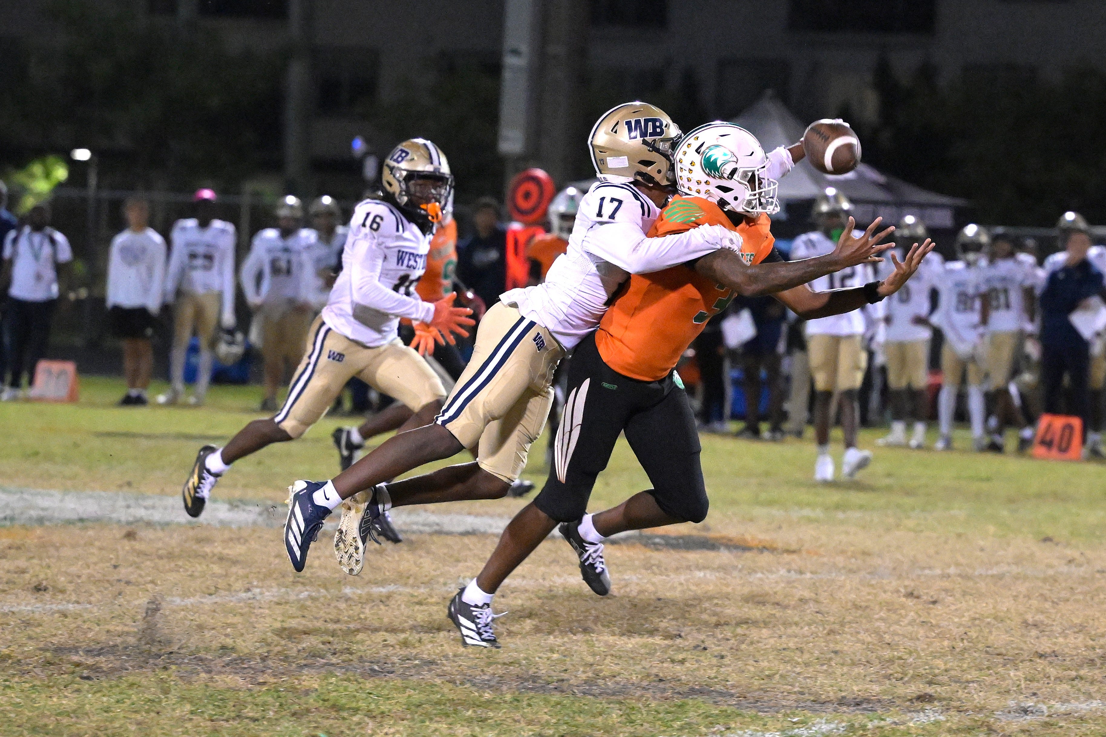 CJ Jackson, Jamar Thompson help West Boca Raton football hand first ...