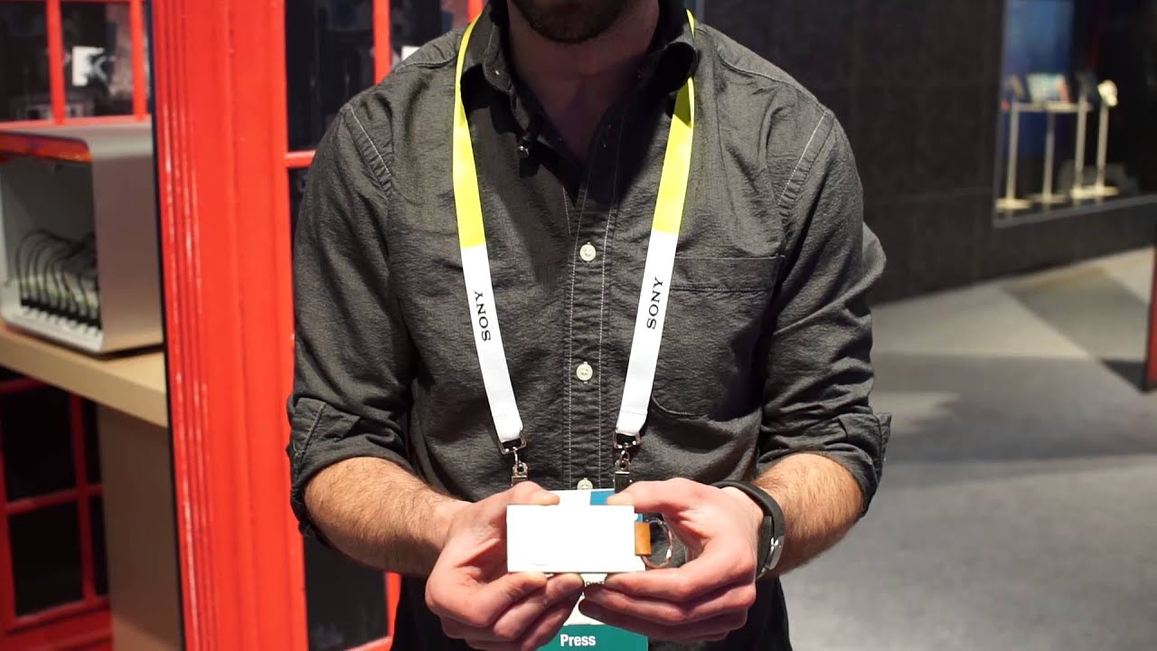 Griffin travel power bank @ CES 2016