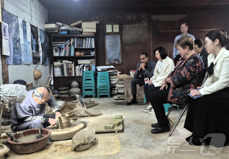[화보] IMF 총재, 불국사·K테크 전시관 찾아…"신라의 미, 감동적"
