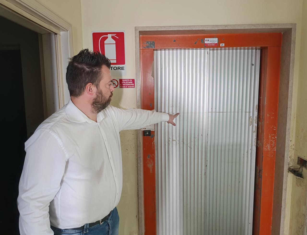 Sant’Agata, si spostano ancora gli uffici comunali