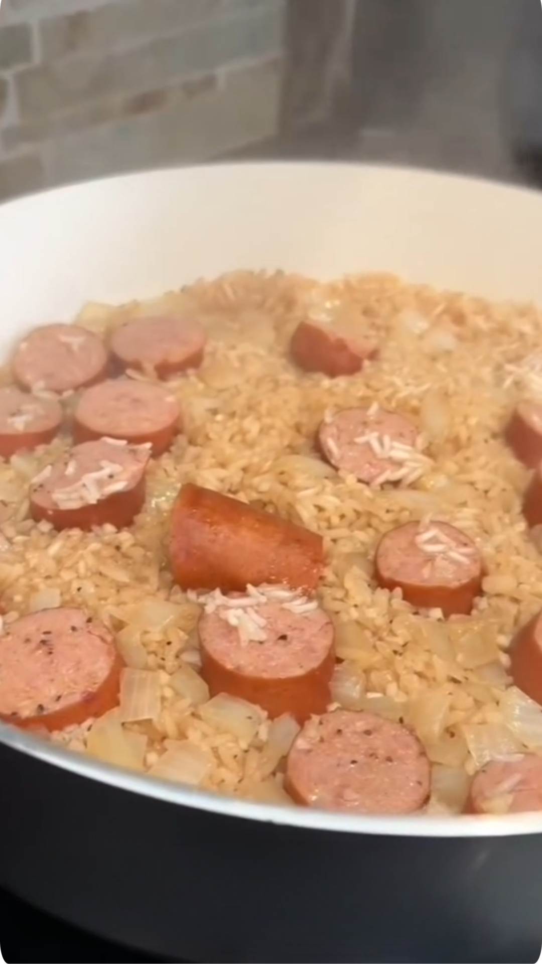 Easy One-Pot Dishes with Kielbasa – Quick, Hearty, and Full of Flavor