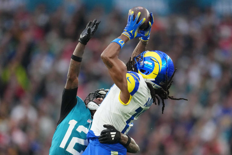 Fantasy football studs and duds for NFL Week 12