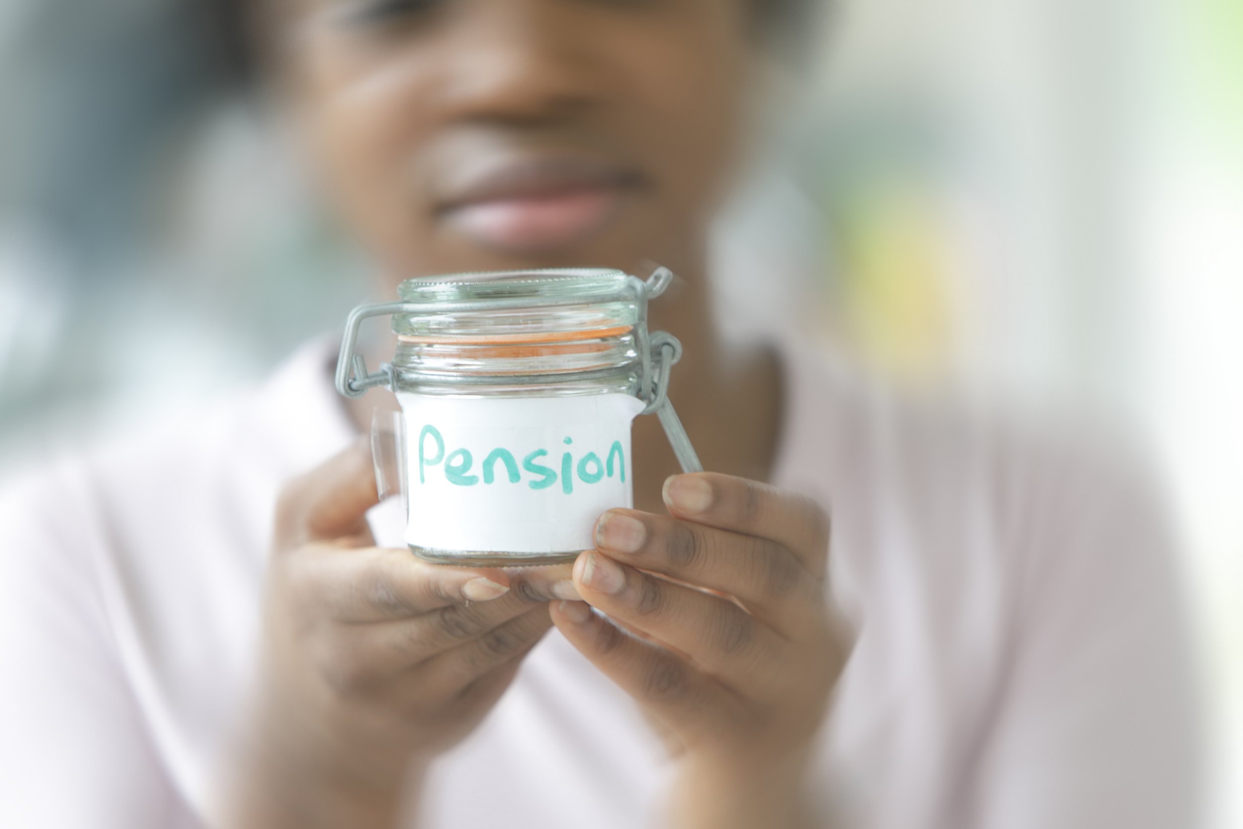 What’s the difference between salary sacrifice and pension tax relief?
