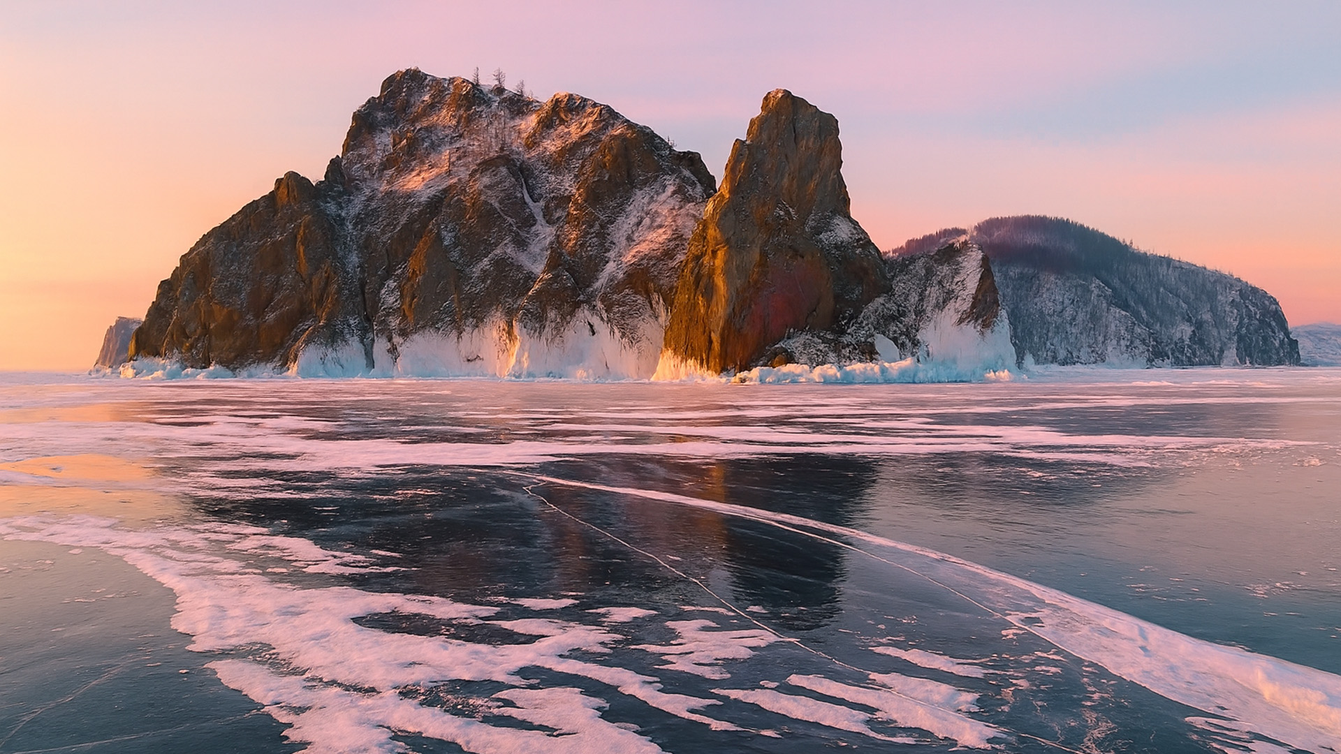 The Frozen Lake That Looks Like Glass