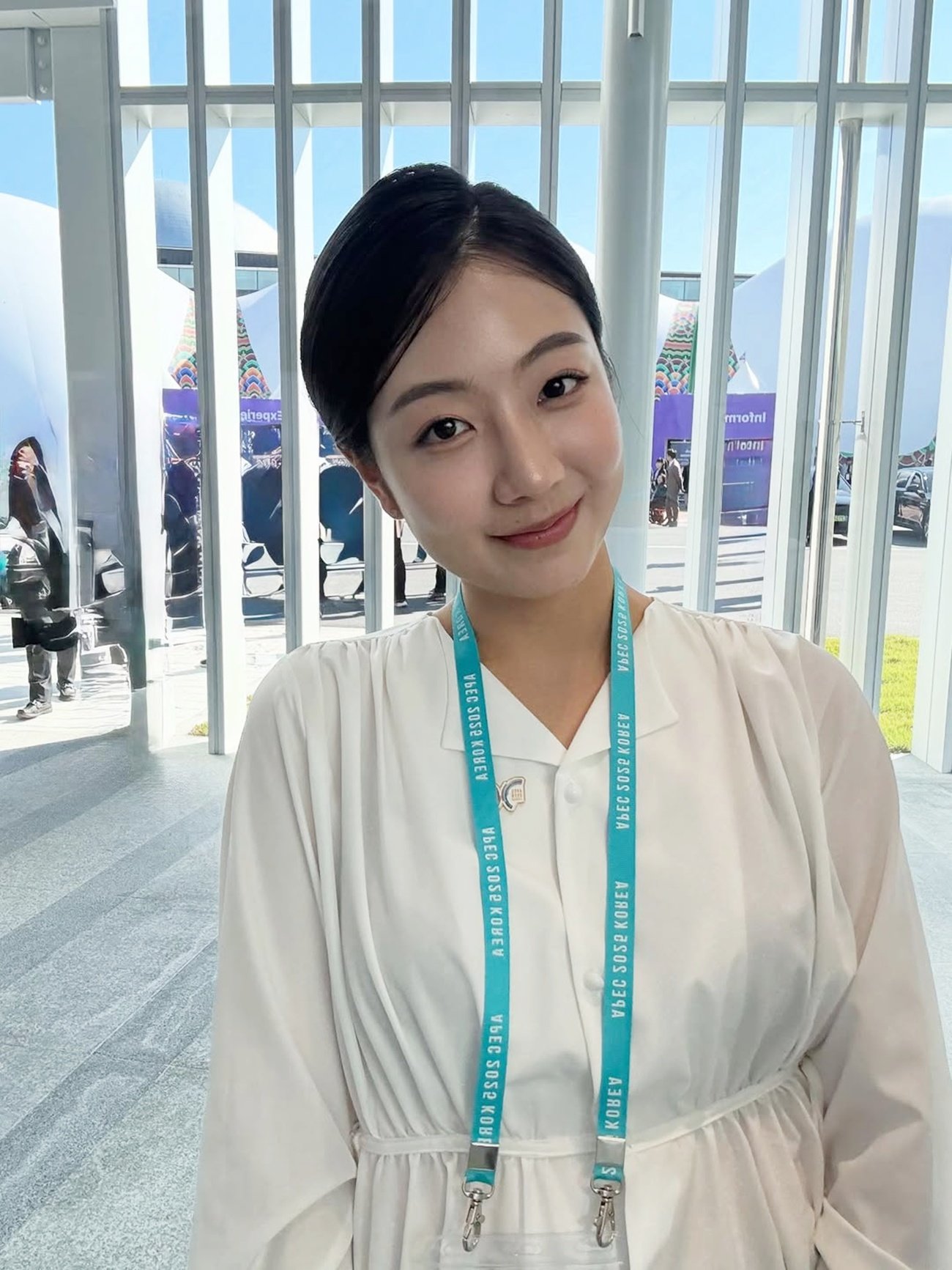 ‘고등래퍼’ 하선호가 APEC에?…단아한 차림으로 도슨트 활약