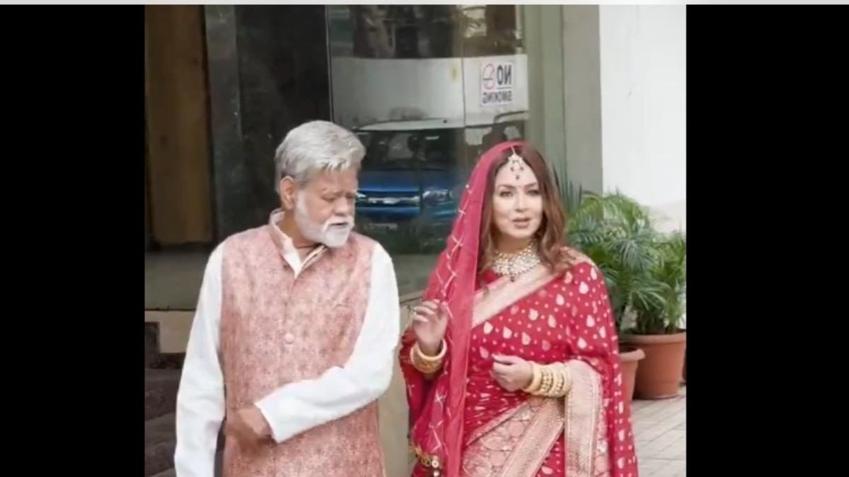 Mahima Chaudhry & Sanjay Mishra’s ‘Wedding’ Photos Spark Frenzy, Here ...