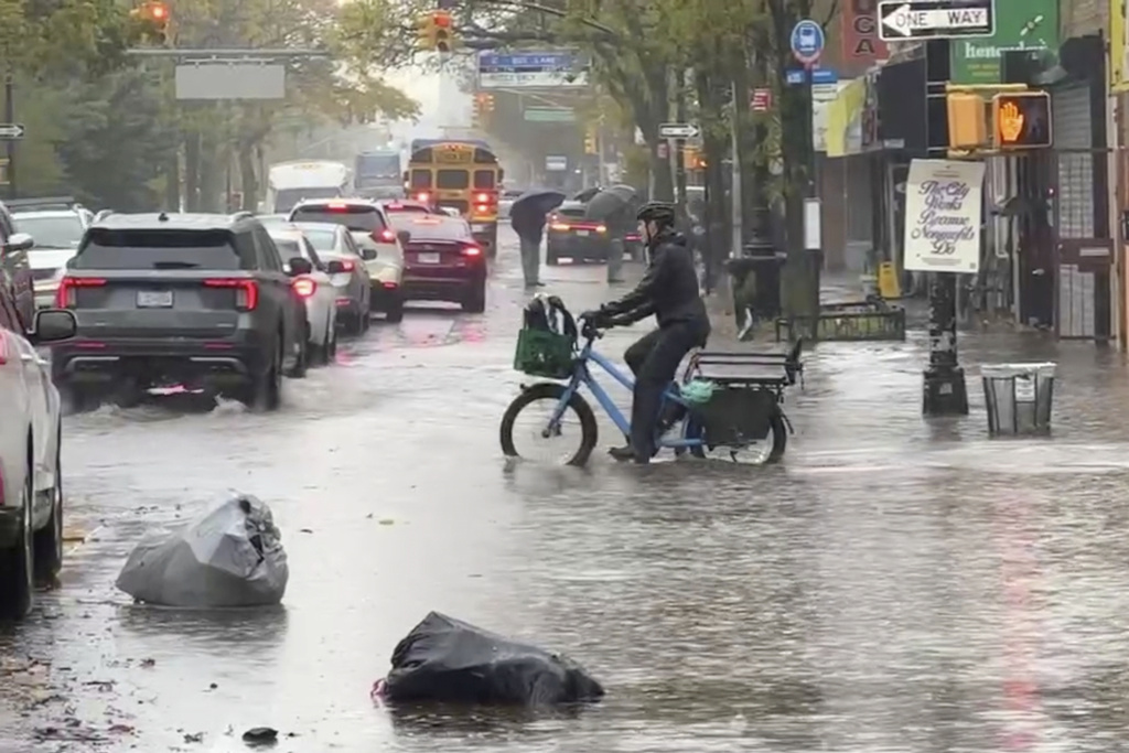 2 die in flooded New York City basements during heavy rainstorm