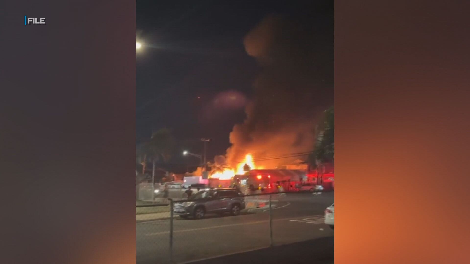 Neighbor describes rushing into home during deadly Ewa Beach fire