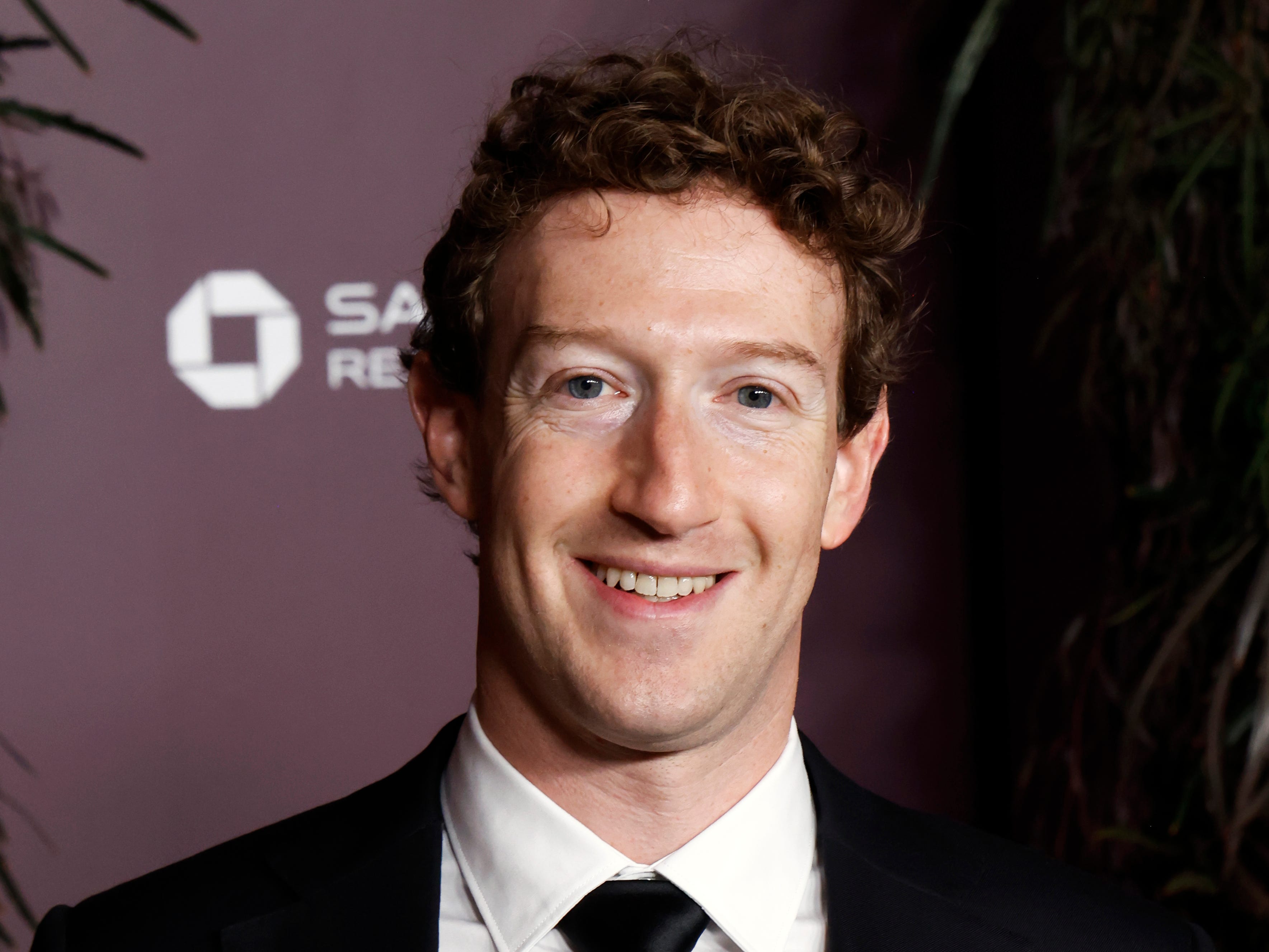 Meta's big AI gamble just cost Mark Zuckerberg 2 spots on the ...