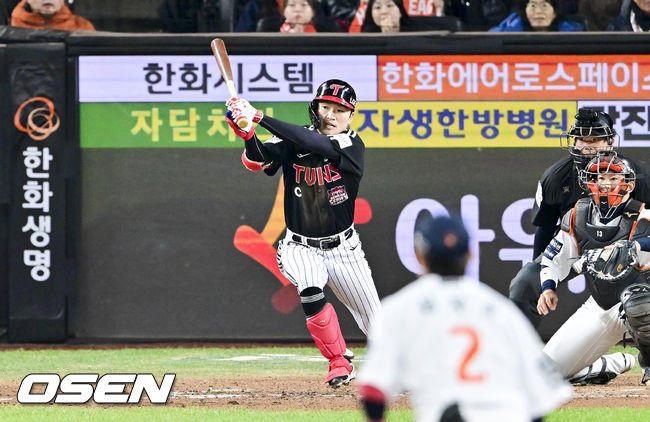 5회 1,3루 병살타 날렸던 캡틴 박해민..4차전 극적 역전승 뒤 울었다 [박준형의 ZZOOM]