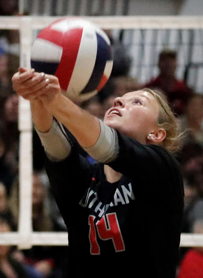 Manitowoc Lutheran girls volleyball defeats reigning state champion ...
