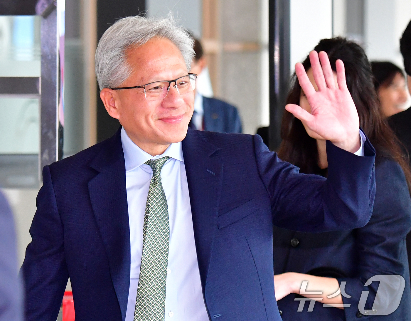 젠슨 황 "깐부치킨 정말 맛있어…한국 즐기는데 치맥 최고"
