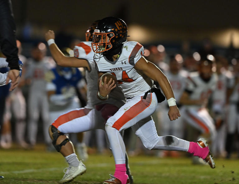 Football: Bishop Manogue, Reno, Reed, Spanish Springs win; 5A/4A ...
