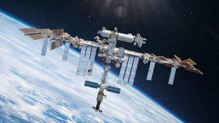 Russia reveals plan to build a new space station using recycled modules ...