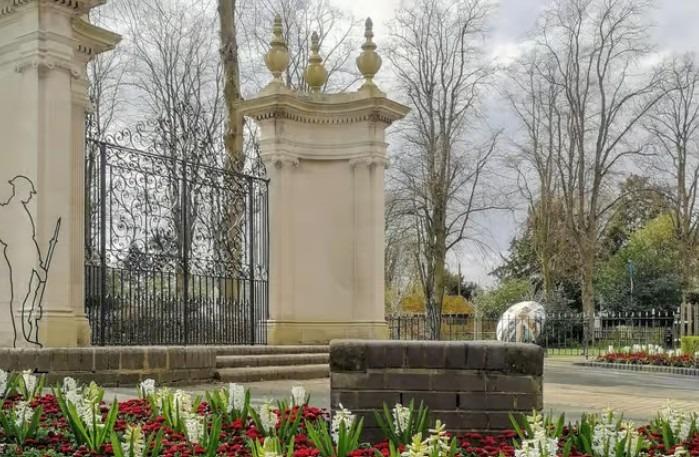 Rugby Remembrance: Honouring the fallen with service and parade