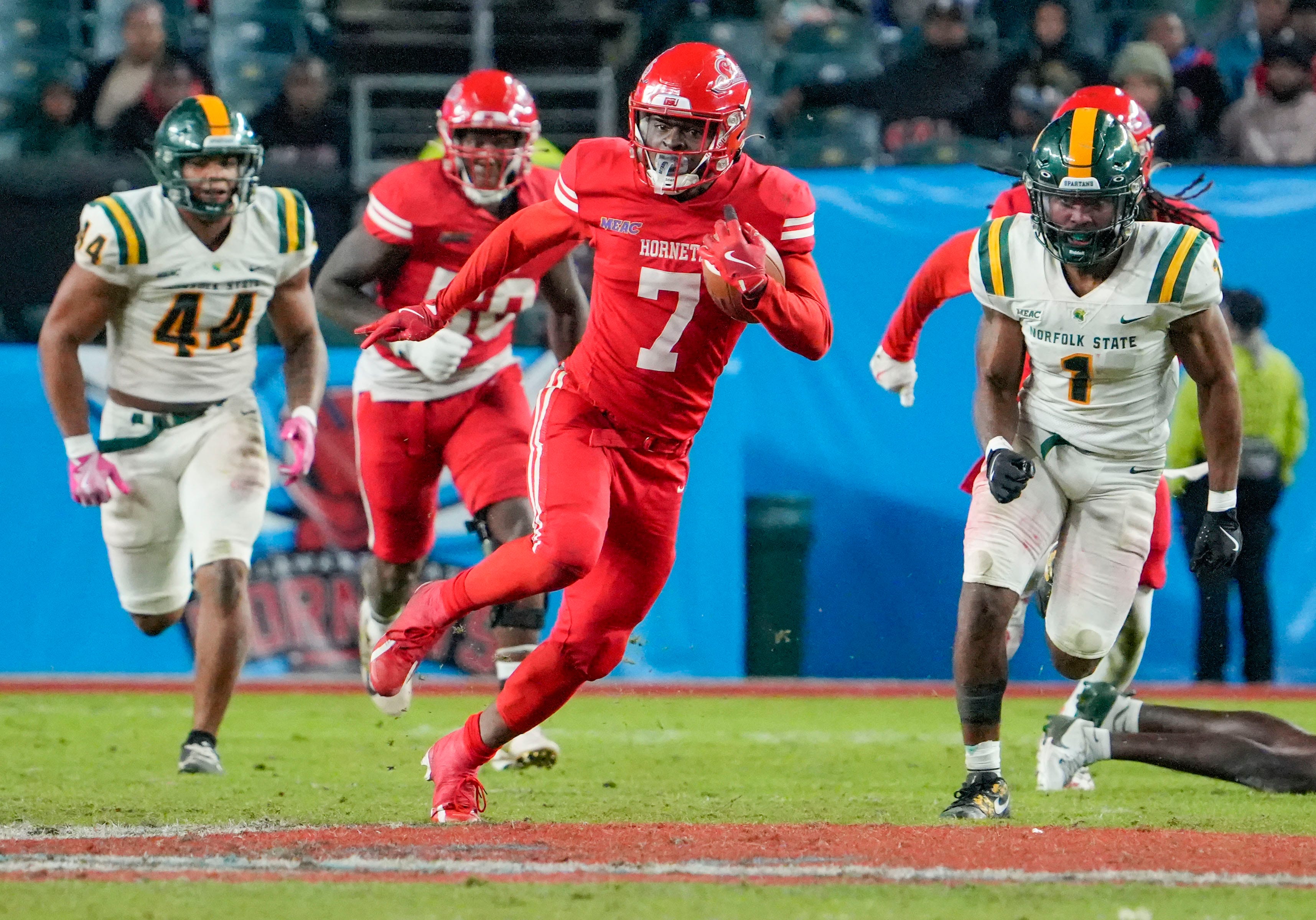 NMSU signs first D-I transfers as 2 FCS all-conference players join up