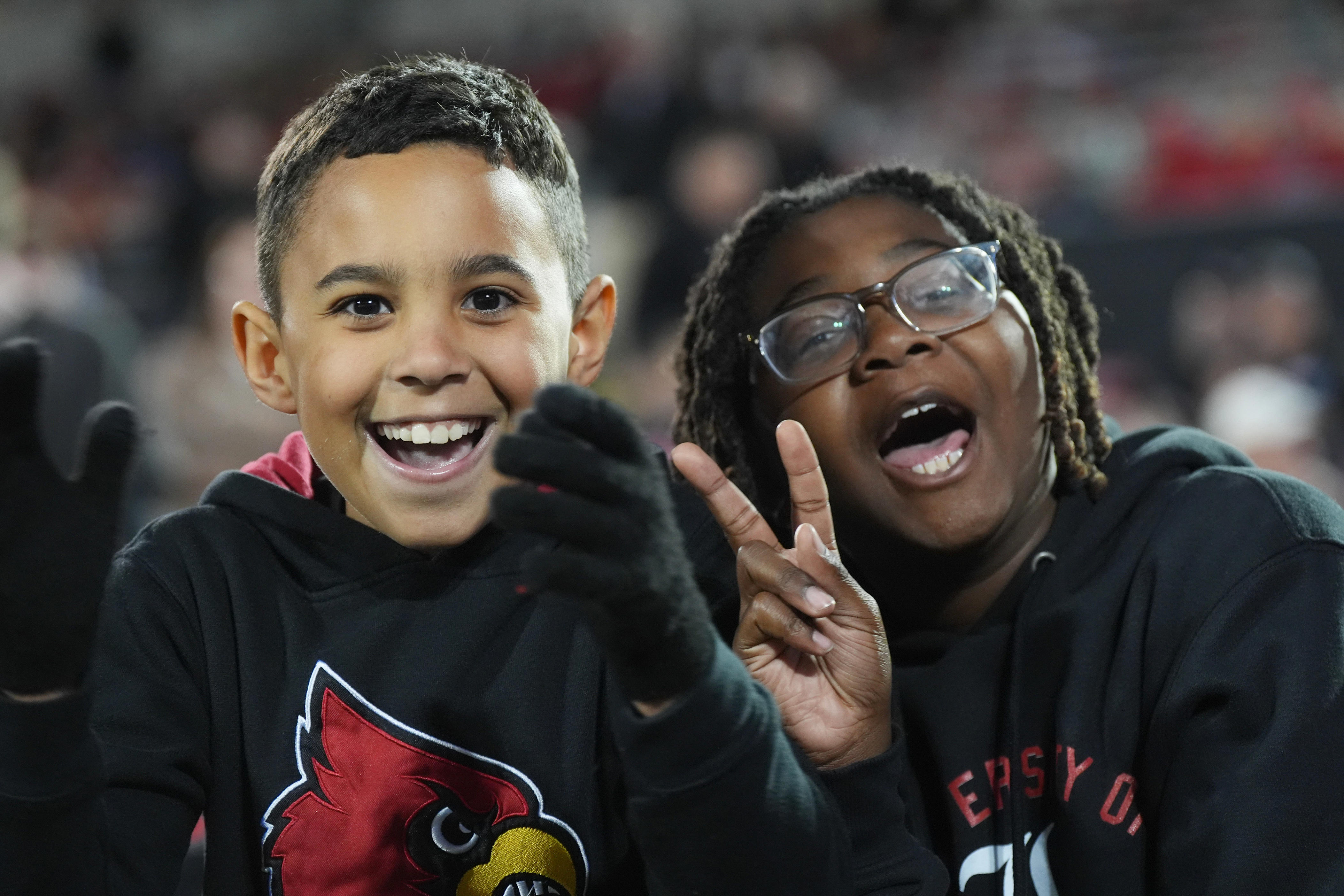 Why do kids, teens say '6-7'? What to know about the Dictionary.com ...