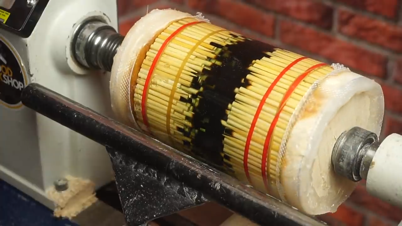 How to turn simple sticks into a candle holder