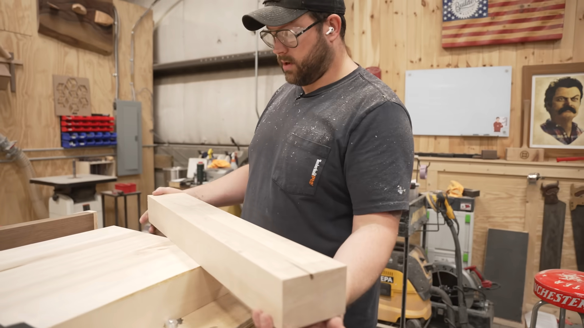 I Build the First Smart Hand Tool Woodworking Workbench