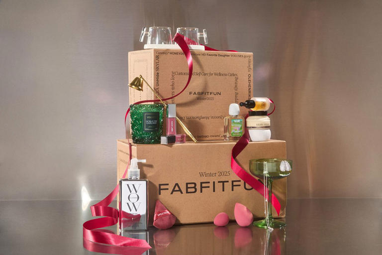 I Tried FabFitFun's Winter Box—Here's How to Score $250+ Worth of Loungewear, Decor, and More ...