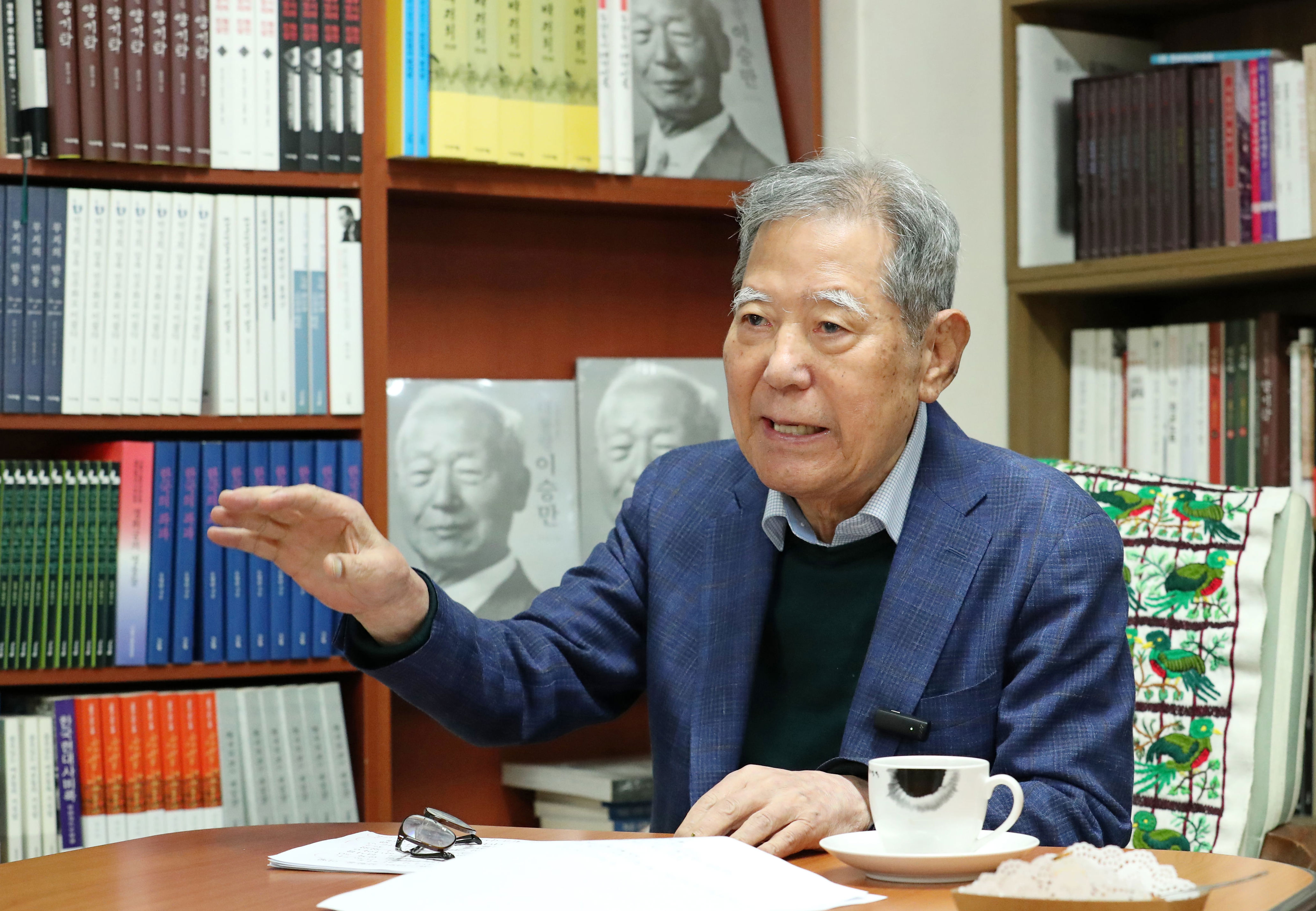 Chosun Ilbo's Ahn Byung-hoon, 87, Passes Away