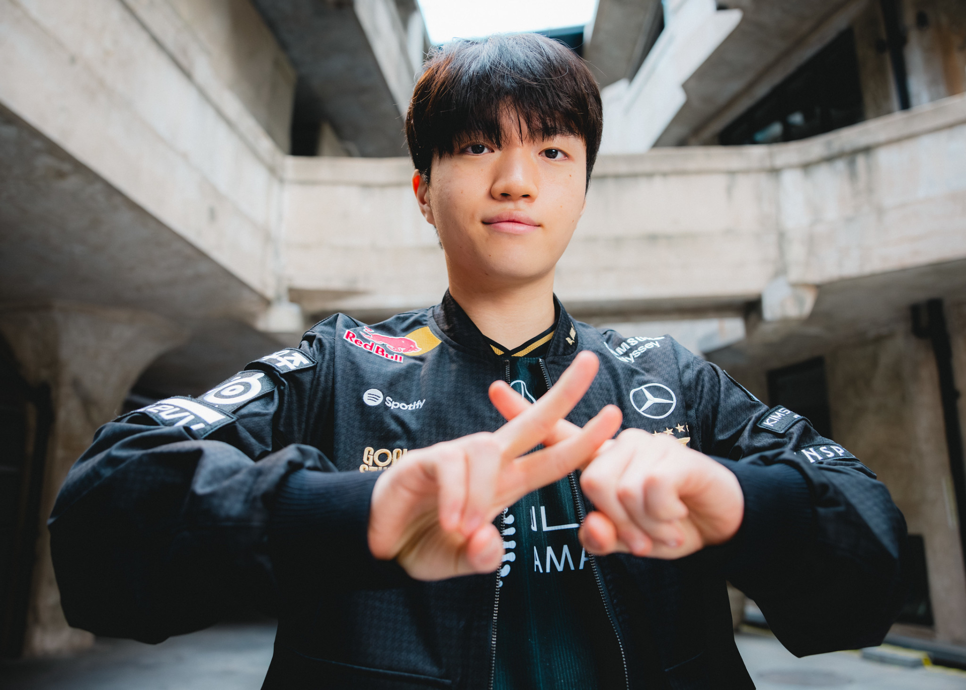 ‘경기력 회복’ T1, AL과 8강서 1세트 선취 [롤드컵]