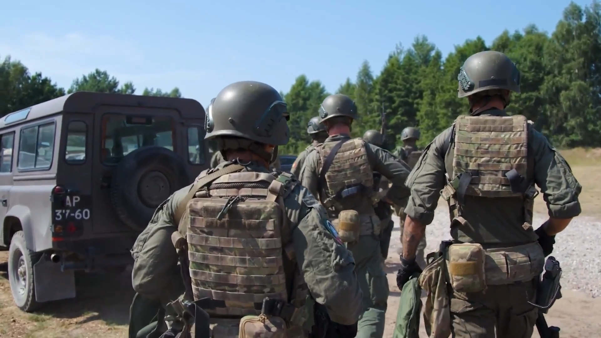 Delta Force vs. Special Air Service (SAS)