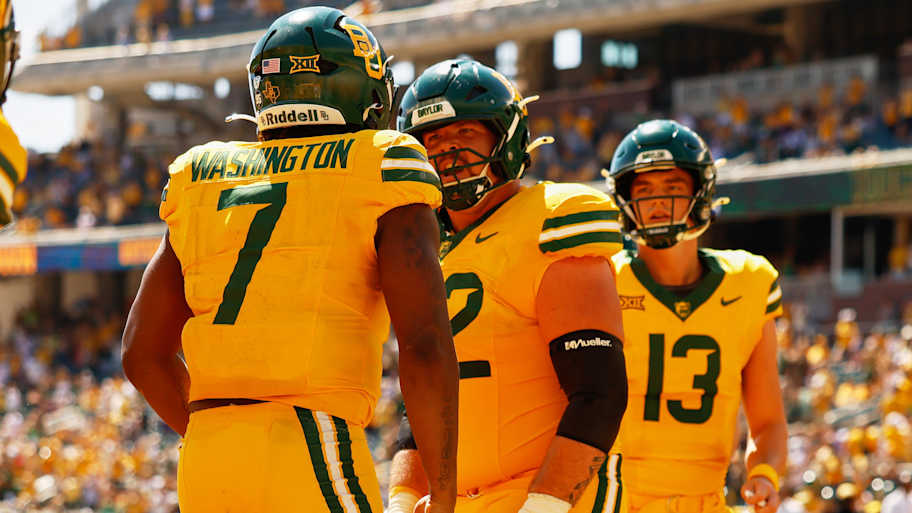 Predicting the final score between Baylor football vs. UCF Knights