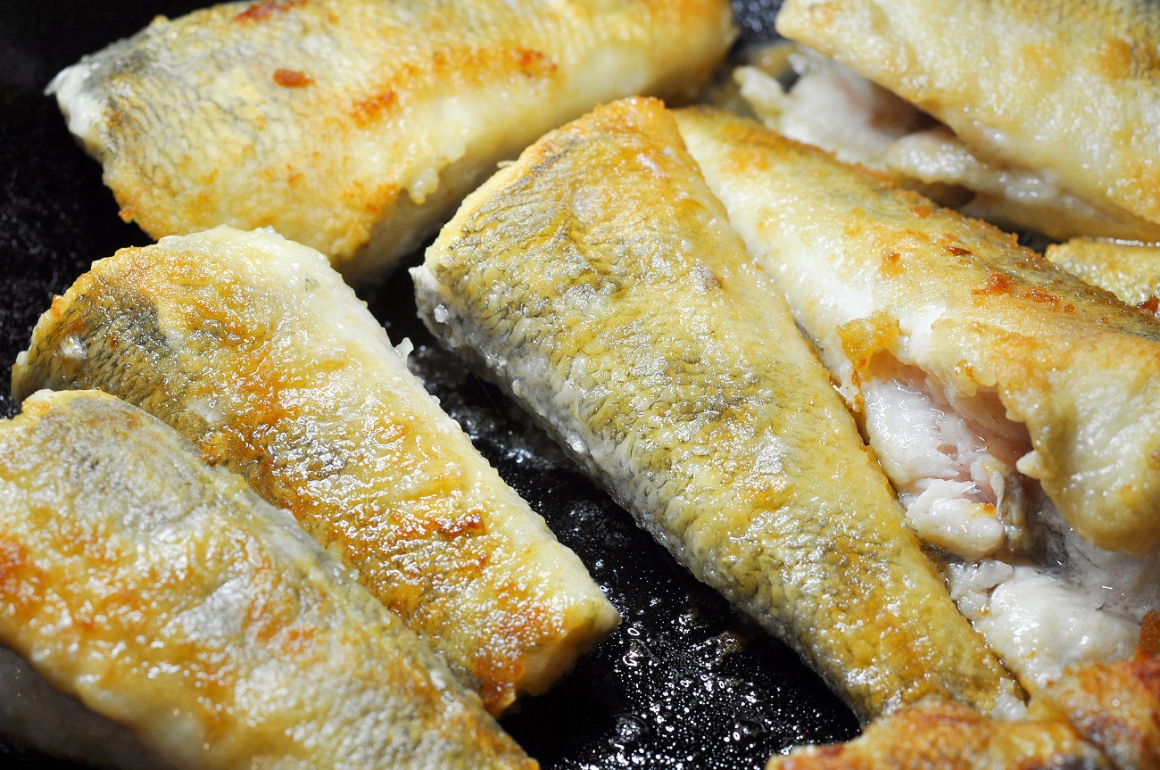 Ta ryba to lepszy zamiennik ogranego dorsza. Prawie nie ma ości i nigdy ...