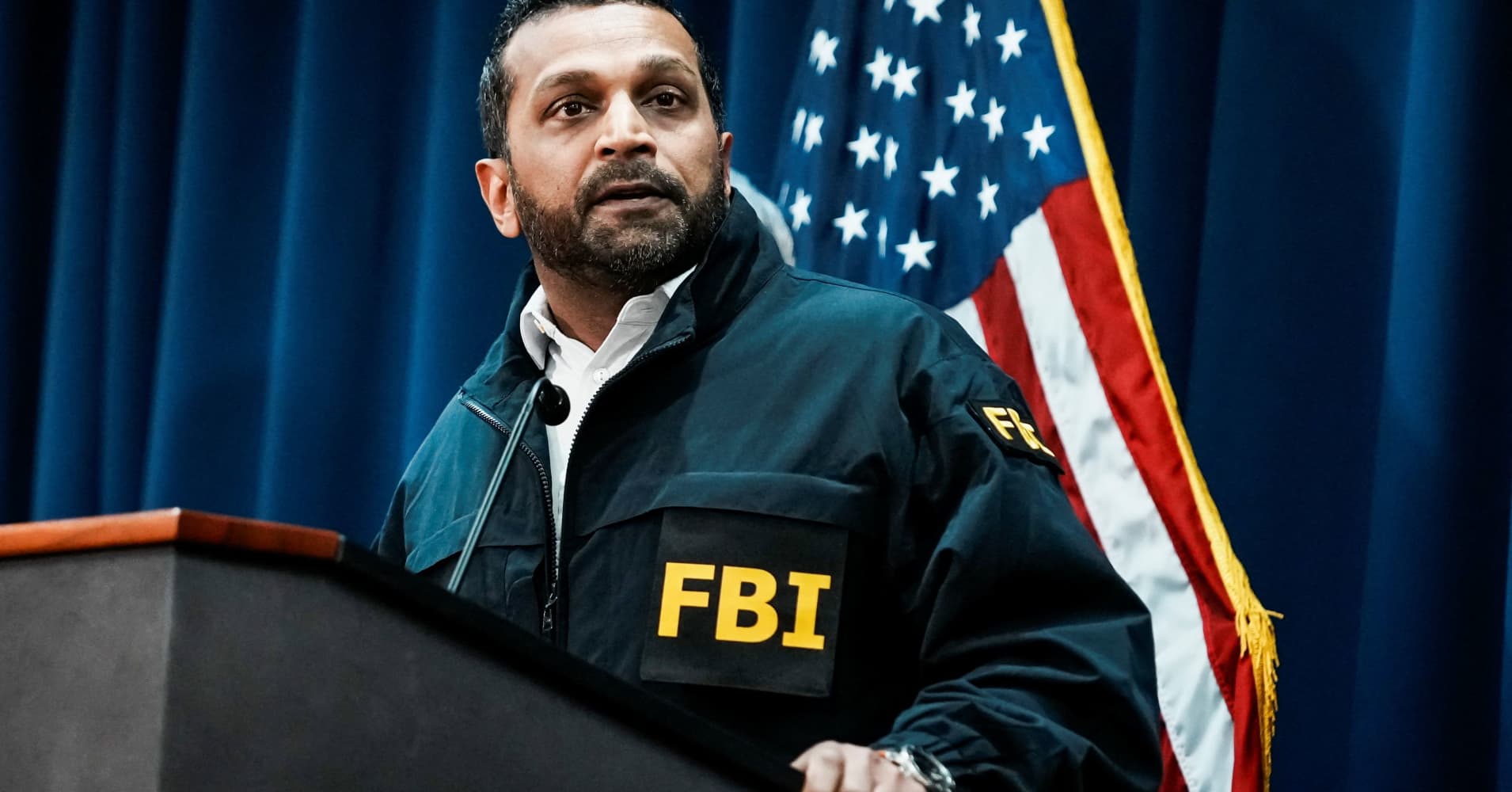 FBI seeks to interview Sen. Mark Kelly, other Democrats Trump accused ...