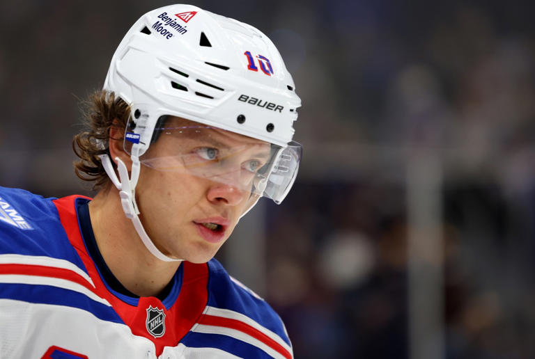 Pierre LeBrun Reveals Details on Rangers' Potential Artemi Panarin Decision