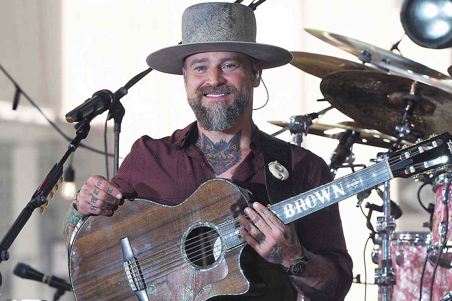 Zac Brown to Headline Star-Studded Veterans Day Benefit Concert That ...