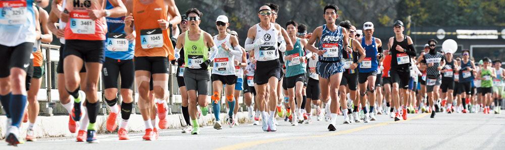 40-Something Reporter Overcomes 30km Wall to Finish Chuncheon Marathon