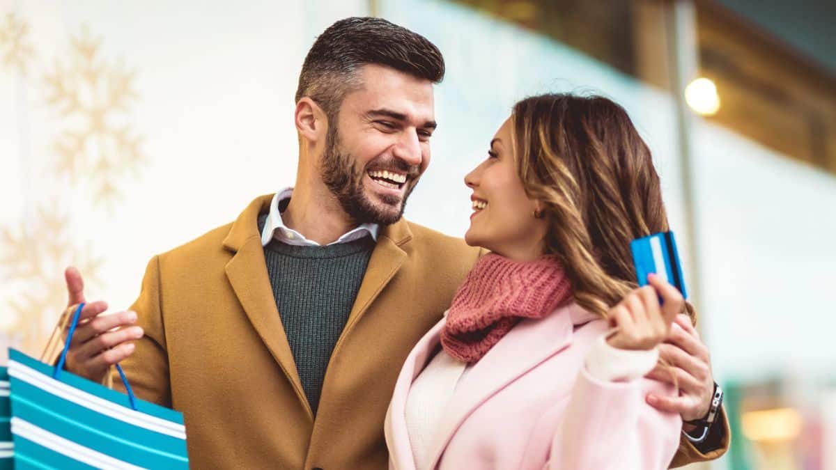 15 Reasons Late Gift Buying Can Be a Smart Move