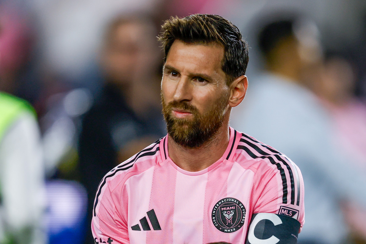 Lalas Reveals Why Lionel Messi Risks Losing Major Deals