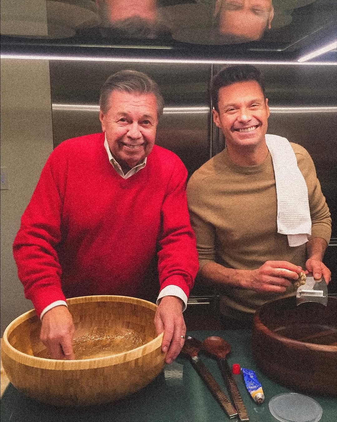 Ryan Seacrest Shares Dad Gary Lee Seacrest Died