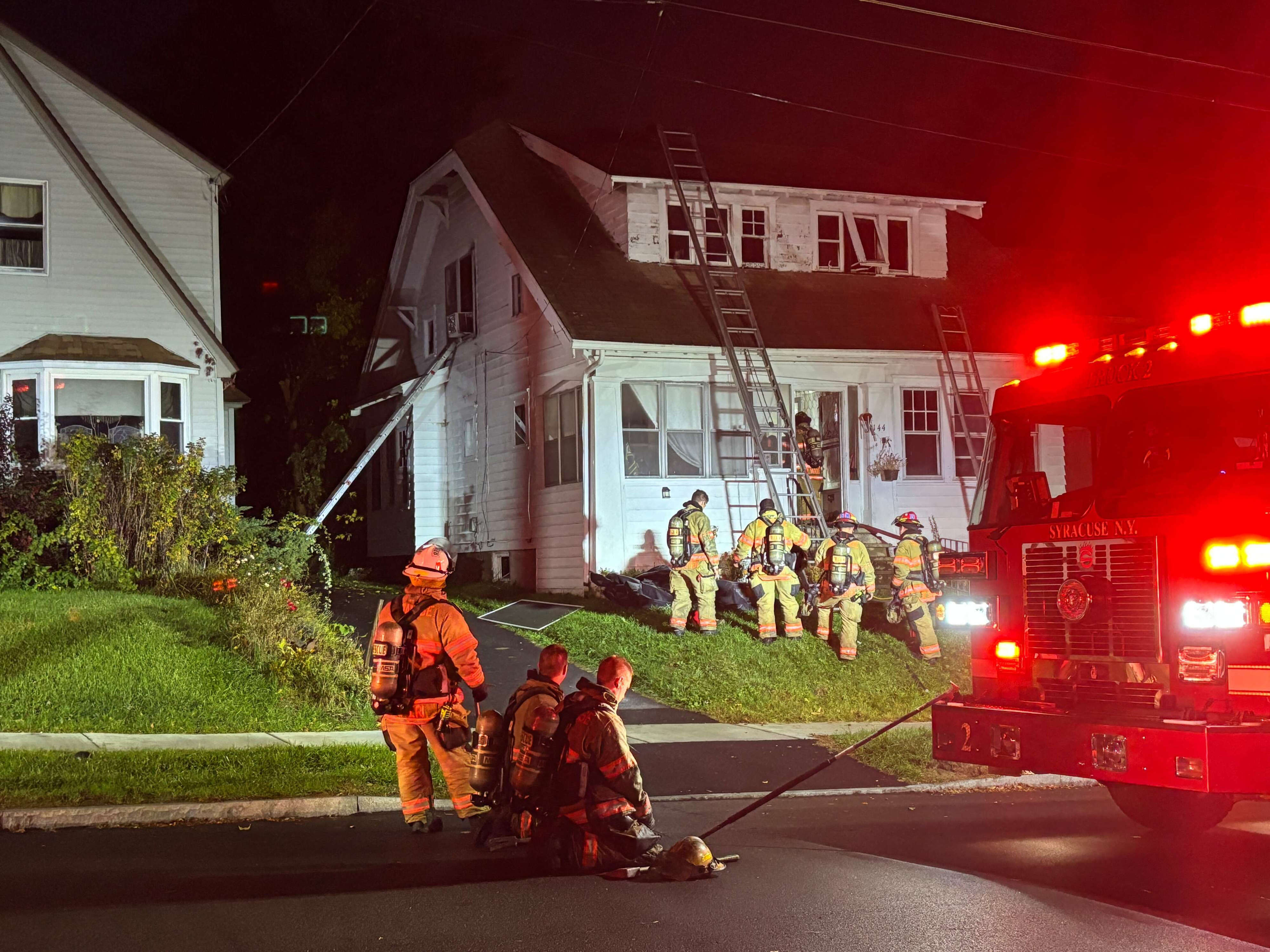 Seven dogs and a cat die in Syracuse house fire