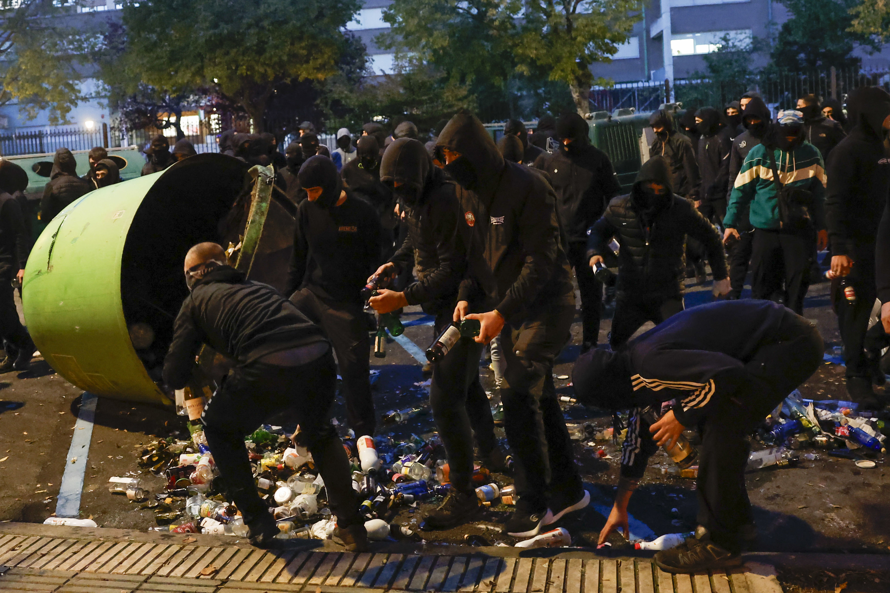 La brutal agresión a un periodista envalentona a los radicales ...