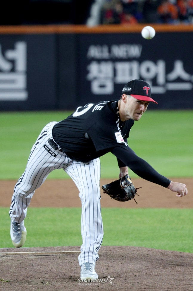 '2승 톨허스트+타율 0.529 김현수' 최강 LG! 한화에 4승 1패→KS 4번째 우승 쾌거 [KS5 현장리뷰]