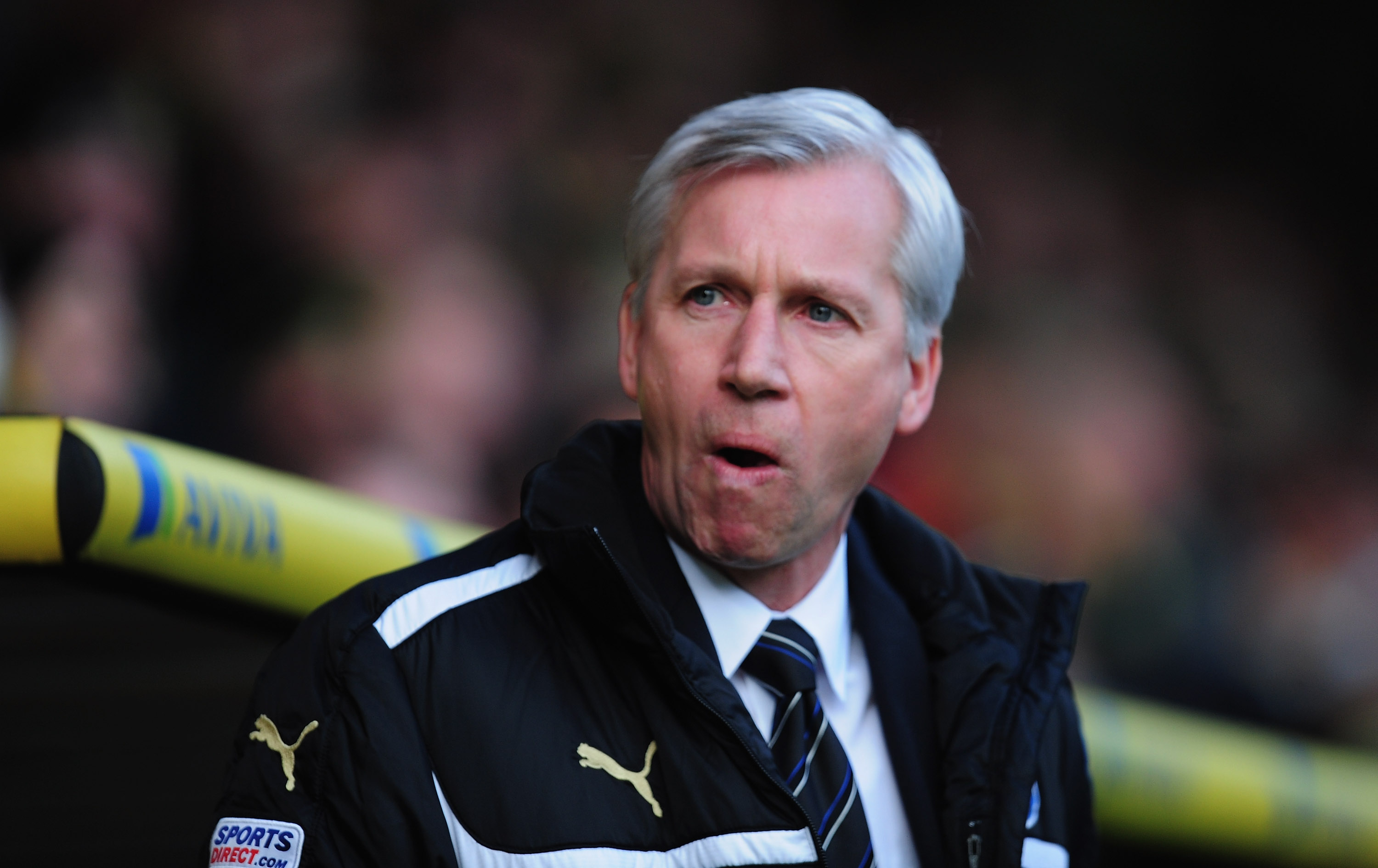 'It's Possible': Alan Pardew gives West Ham hope thanks to 'iconic' £ ...