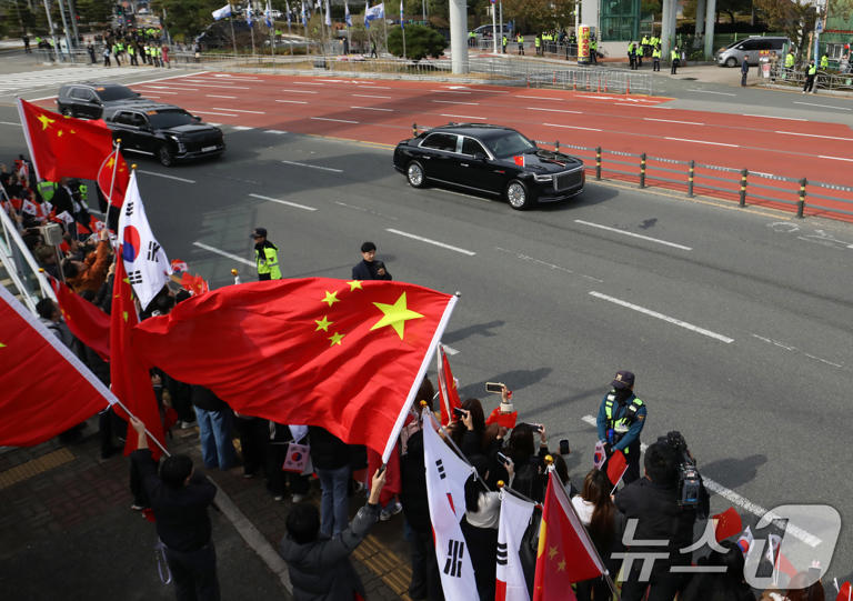트럼프 떠난 APEC 시진핑 꿰찼네…"경제 리더십 전환 시사"