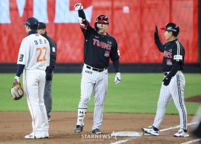 '2승 톨허스트+타율 0.529 김현수' 최강 LG! 한화에 4승 1패→KS 4번째 우승 쾌거 [KS5 현장리뷰]