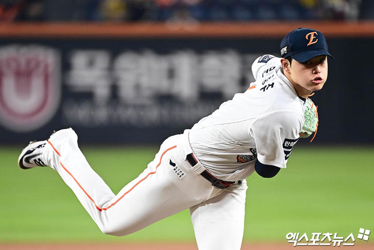 '결국' 류현진마저 불펜 등판…2006년에도 던졌던 괴물, 한화의 2025년을 마무리했다 [KS5]