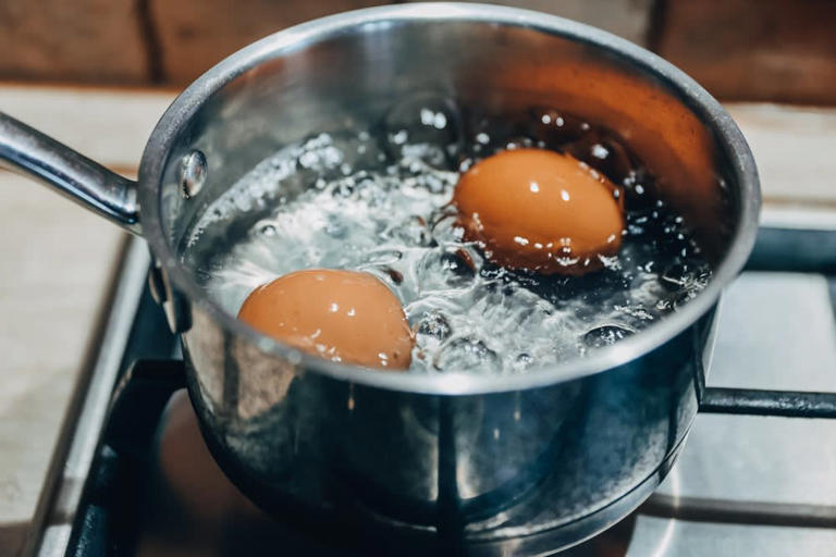 Why You Should Never Skip Salt in Boiling Water When Cooking Eggs ...